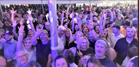 Crowd 10K.JPG